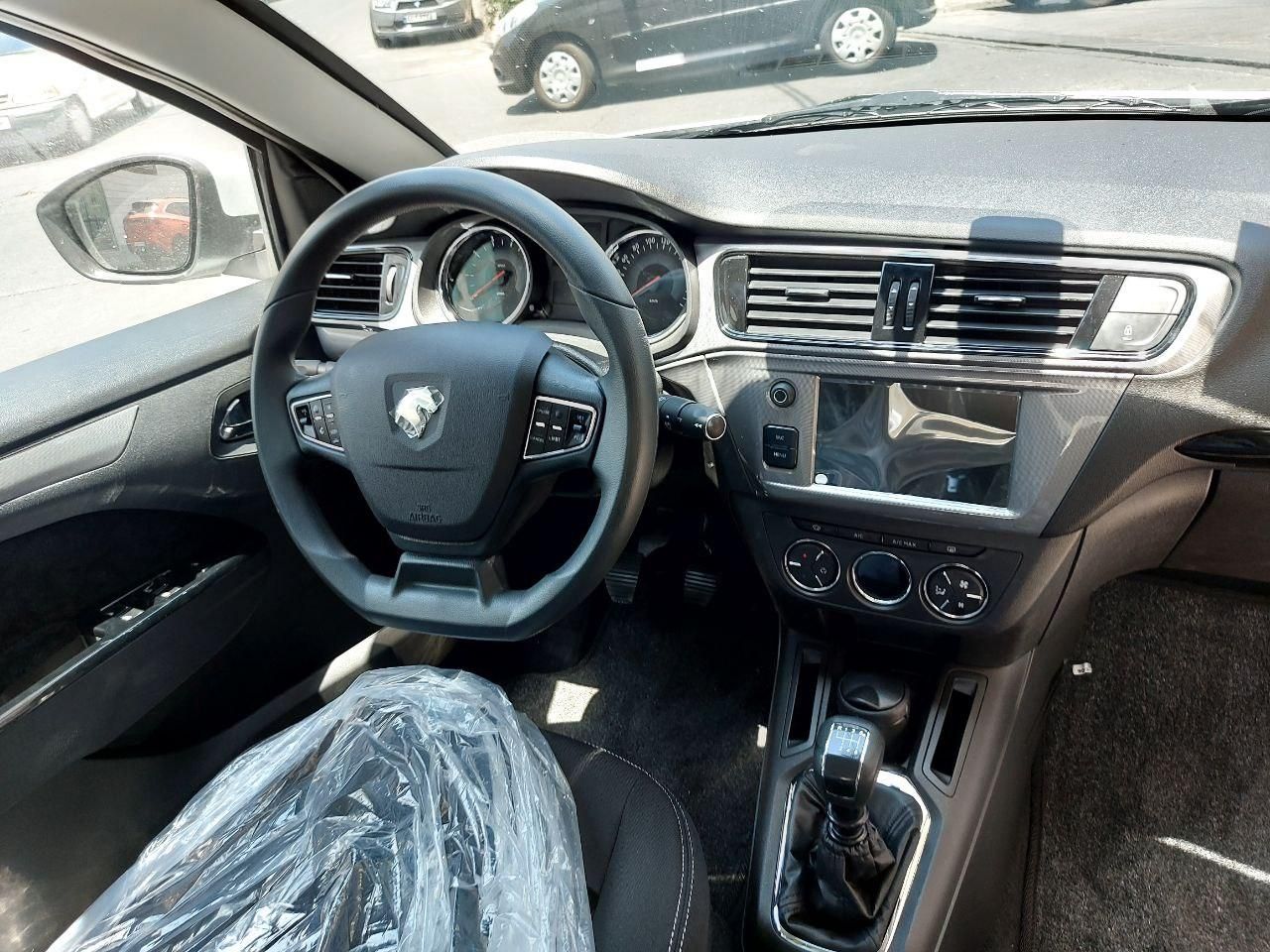 تارا V4 اتومات سفید صفر LX وی 4 ال ایکس 1404 در تهران - ۱۱ شهریور ۱۴۰۴