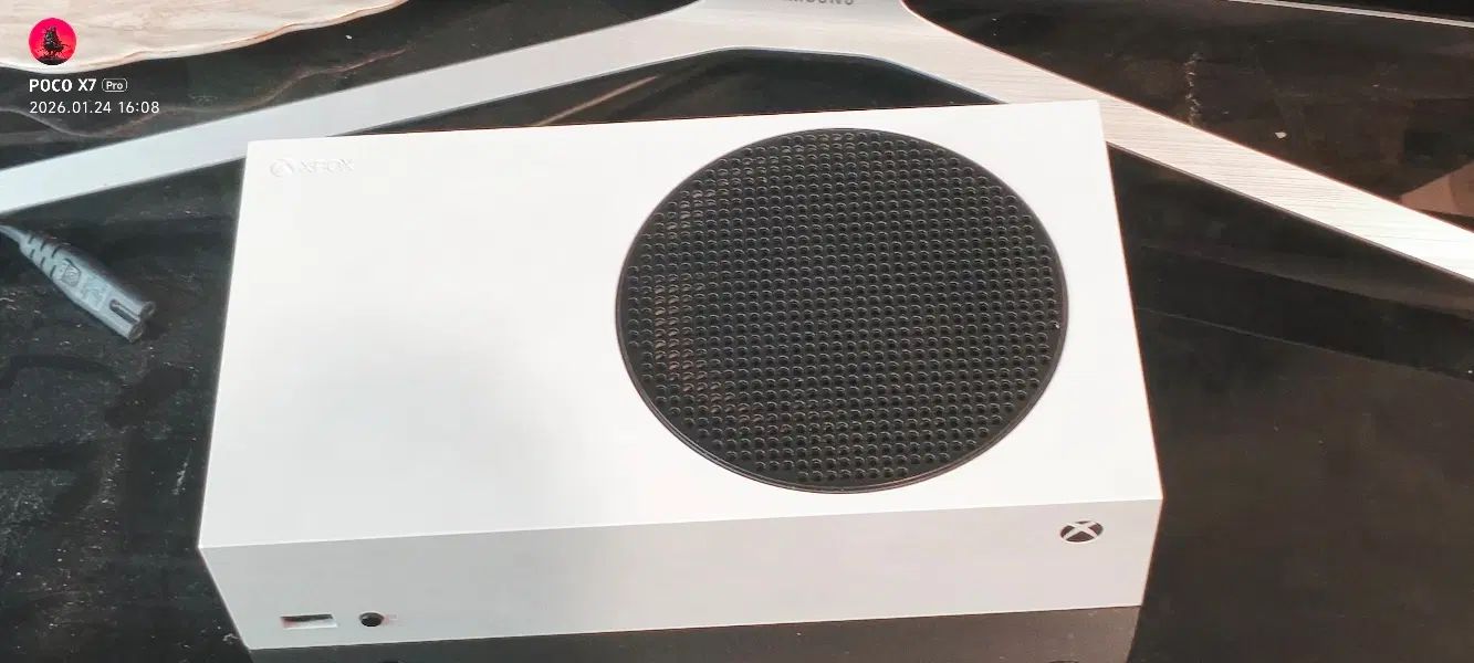 Xbox series s در تهران - ۴ بهمن ۱۴۰۴