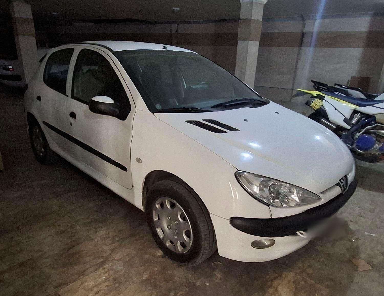 پژو 206 تیپ 5 مدل 1399 در بجنورد - ۹ مهر ۱۴۰۴