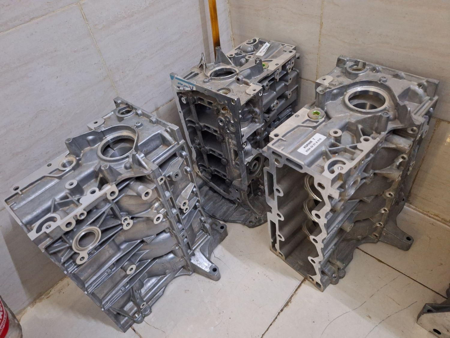 موتور پژو ایساکویی ef7 بلوک کامل در بیرجند