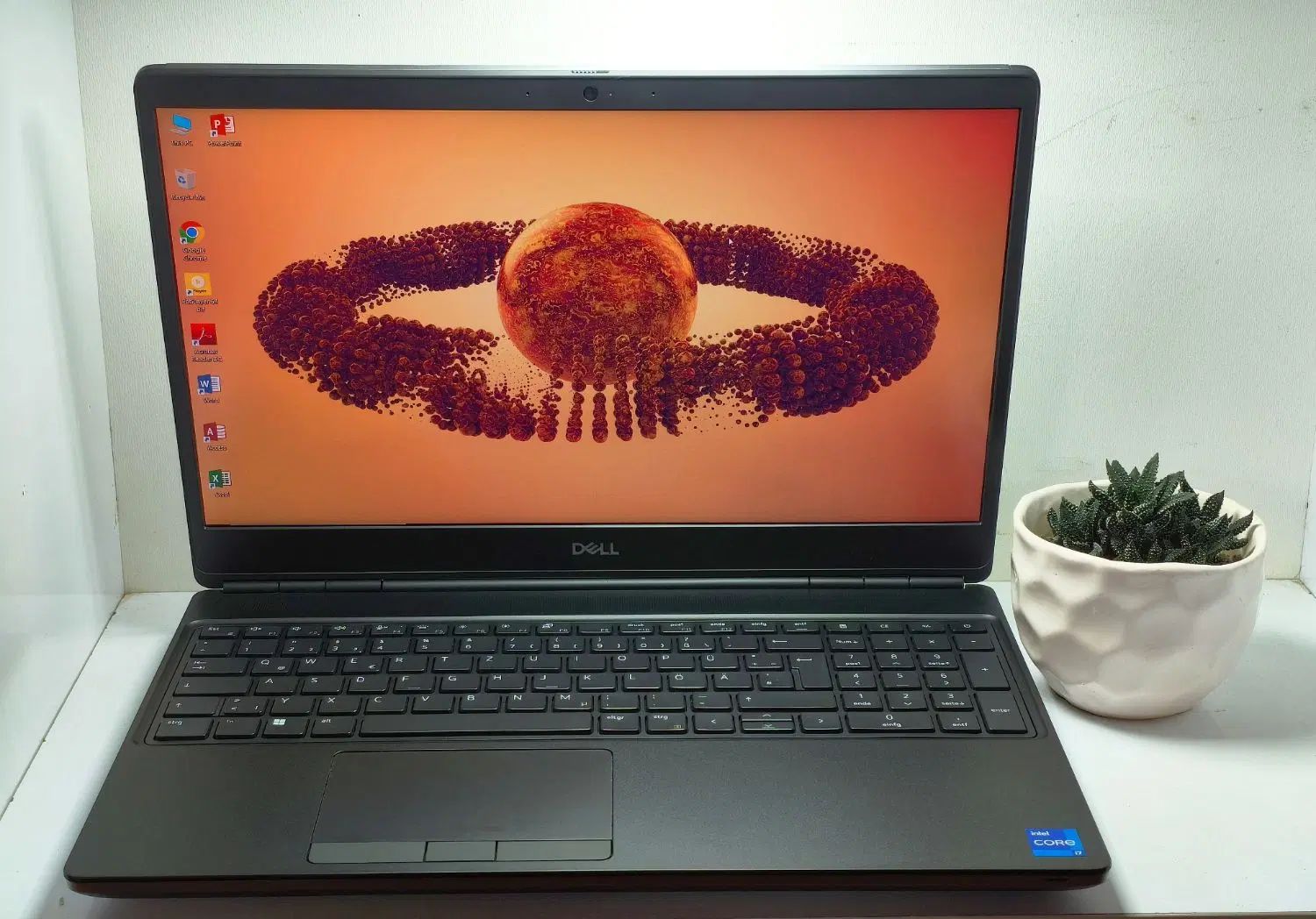 DELL 7550 صفحه 4k گرافیک RTX در مشهد - ۱۱ دی ۱۴۰۴