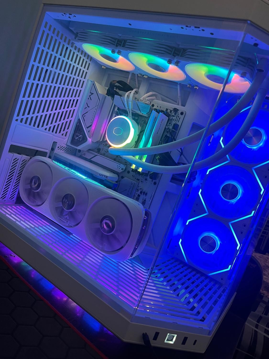 کیس گیمینگ در تهران - ۱ آذر ۱۴۰۴