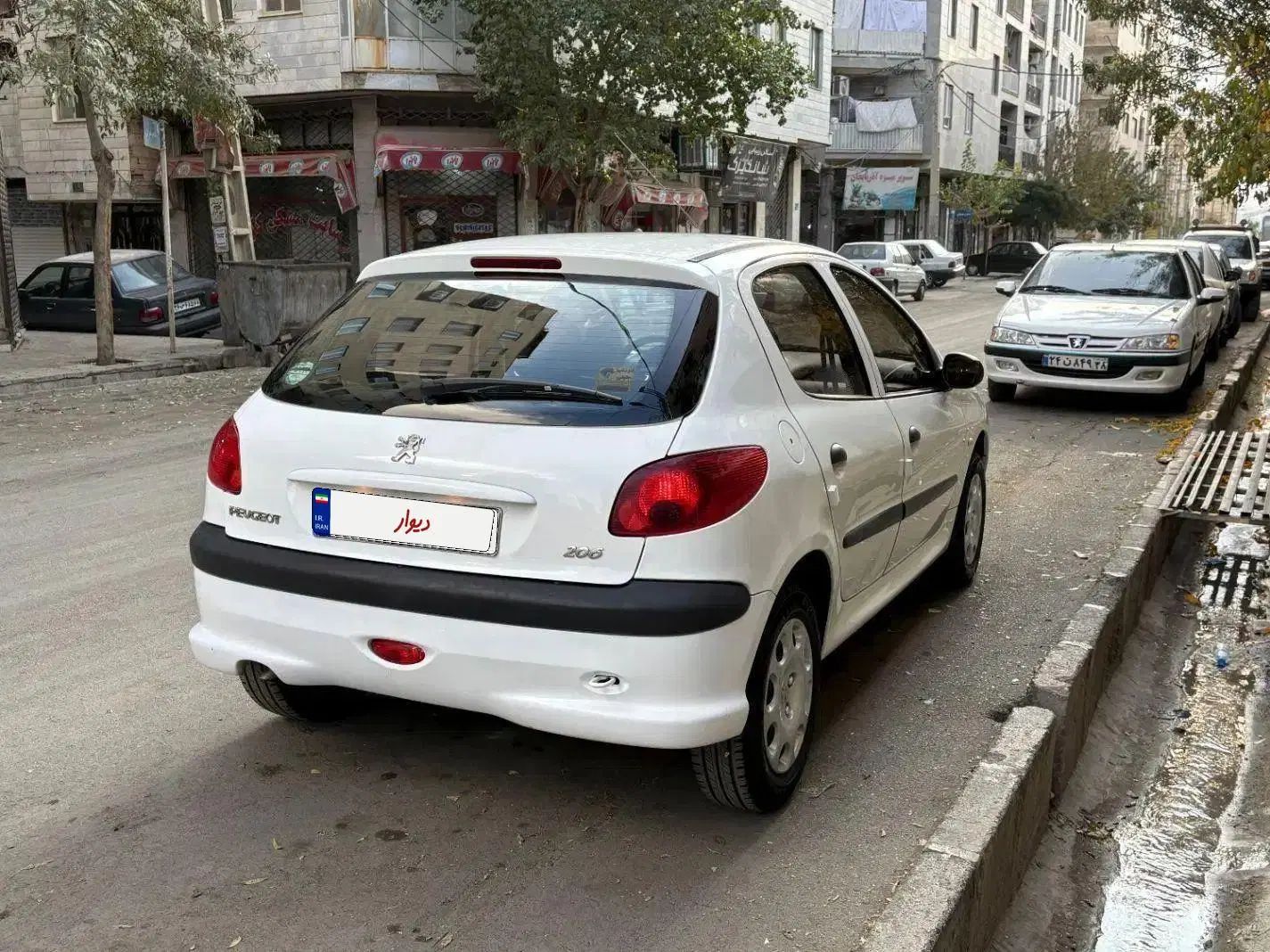 پژو 206 تیپ 2 موتور TU3 مدل 1399 در کرج - ۲۶ آبان ۱۴۰۴