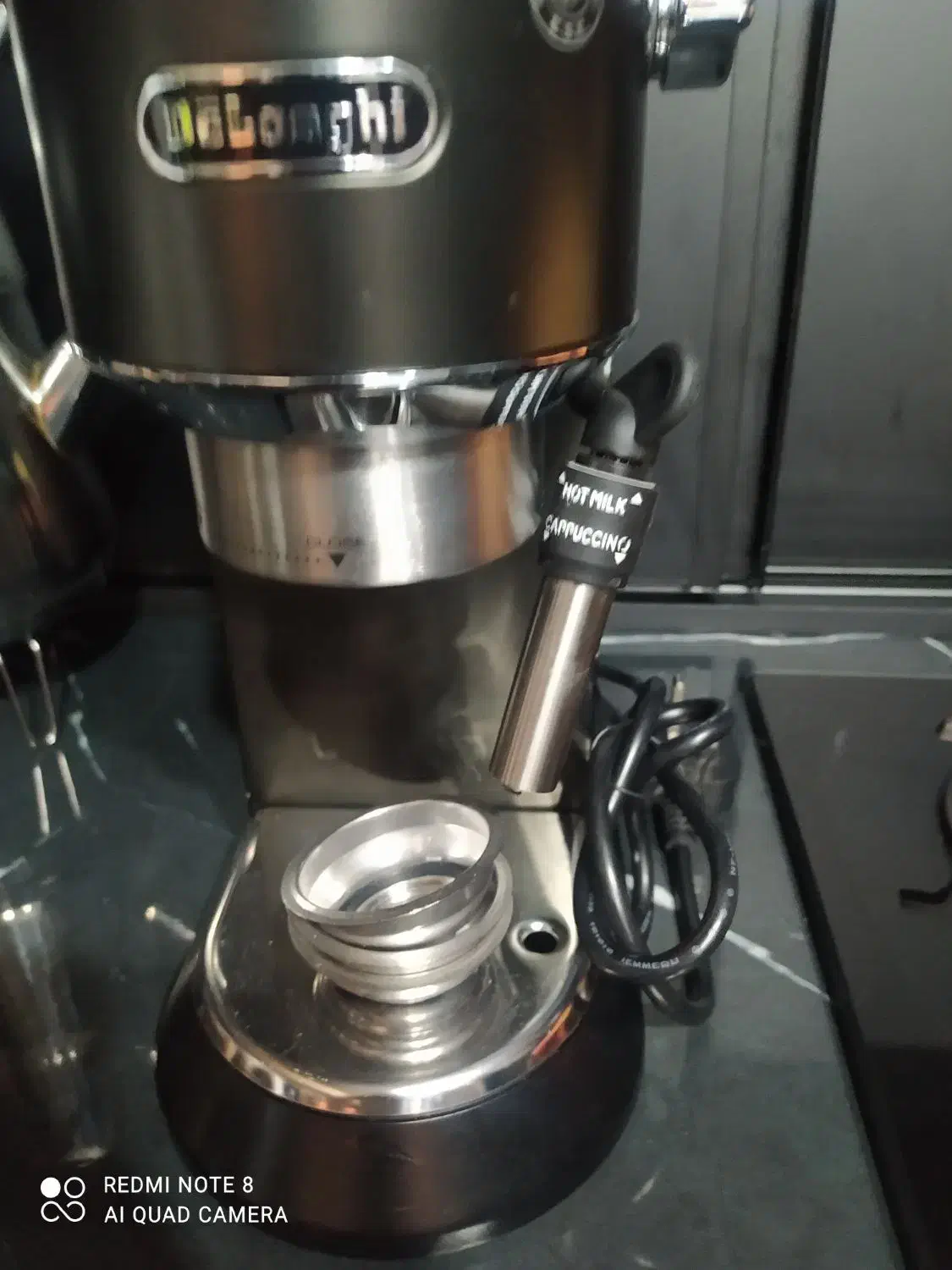 دستگاه اسپرسو ساز دلوونگی مدل 685M در تهران