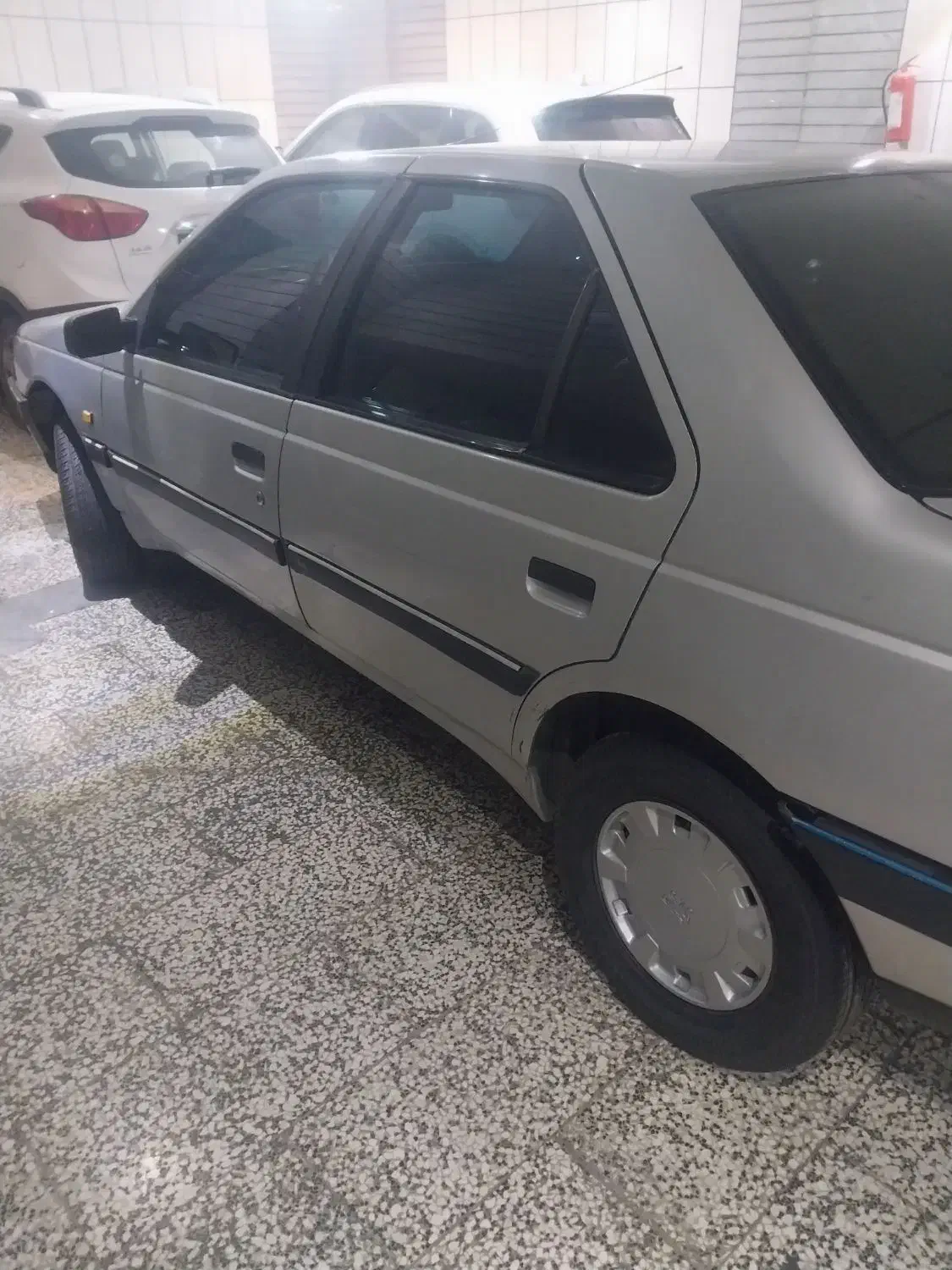 پژو ۴۰۵ مدل ۸۷ بدون رنگ. دوگانه در مشهد - ۴ دی ۱۴۰۴