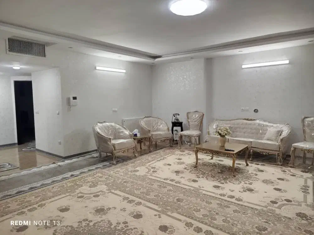 فروش واحد ۱۲۱متری در اصفهان - ۷ دی ۱۴۰۴