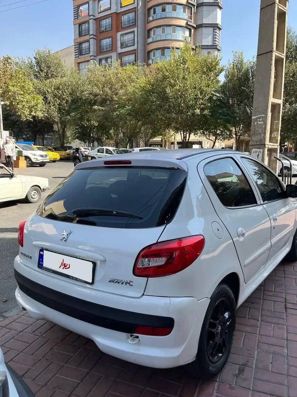 پژو 207mc در تهران - ۱۱ آبان ۱۴۰۴