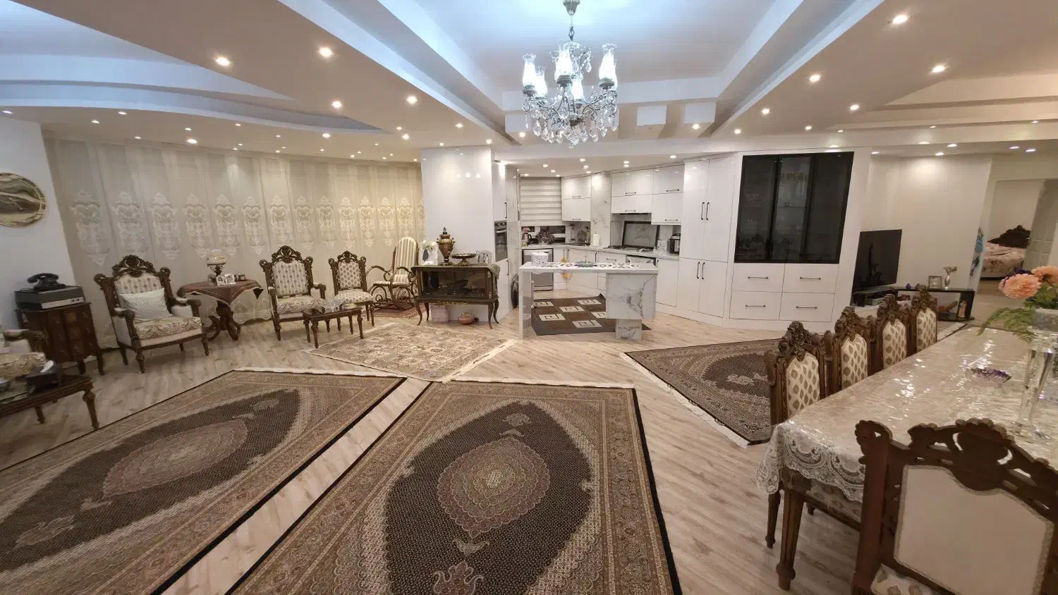 فروش آپارتمان ۱۸۰ متر شاهگلی باغچه بان در تبریز - ۲۹ آذر ۱۴۰۴