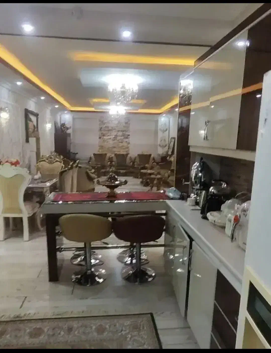 فروش واحد 150 متری مدنی و البرز در ارومیه - ۳ دی ۱۴۰۴