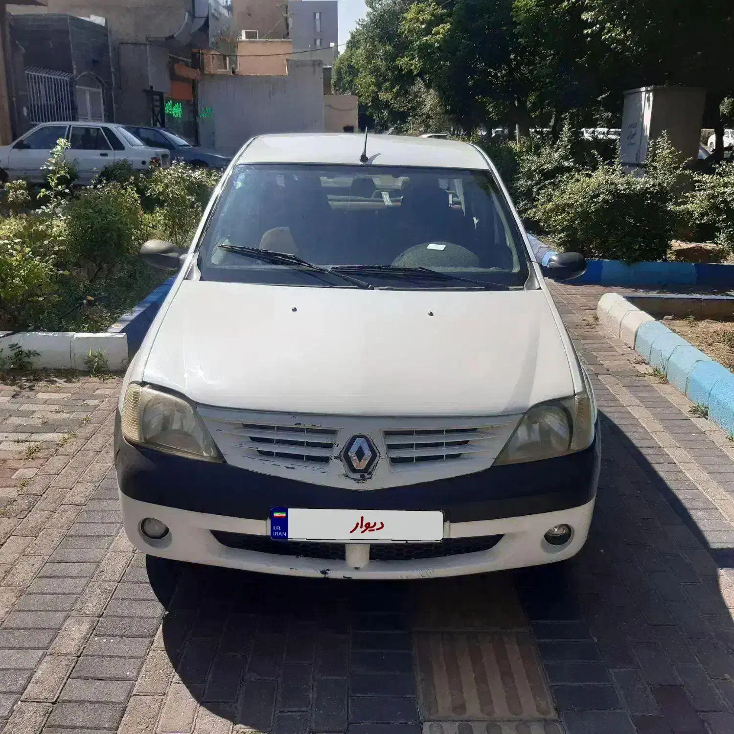 رنو تندر 90 (L90 لوگان) E2، مدل ۱۳۹۵ در تبریز - ۱۰ مهر ۱۴۰۴