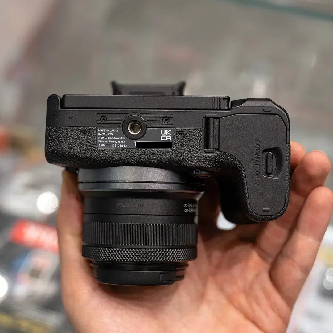 دوربین کانن CANON R10 + 18-45 MM در تهران