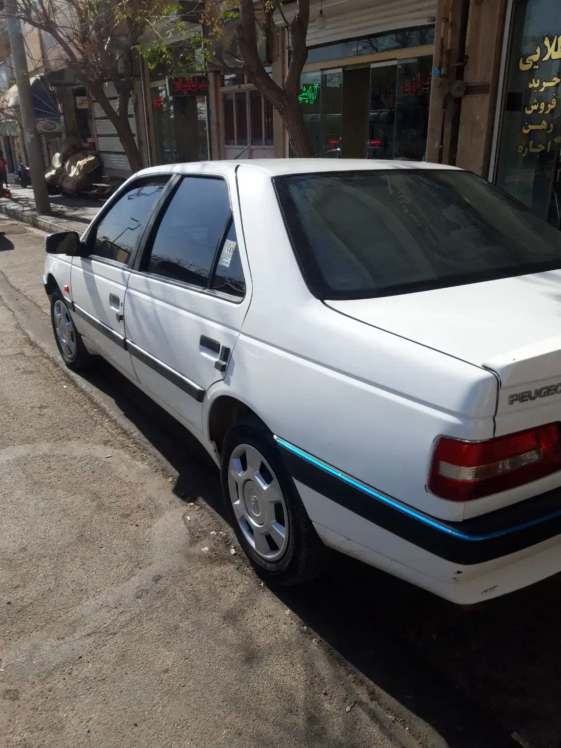 405 SLX TU5 در ساوه - ۱۵ آبان ۱۴۰۴
