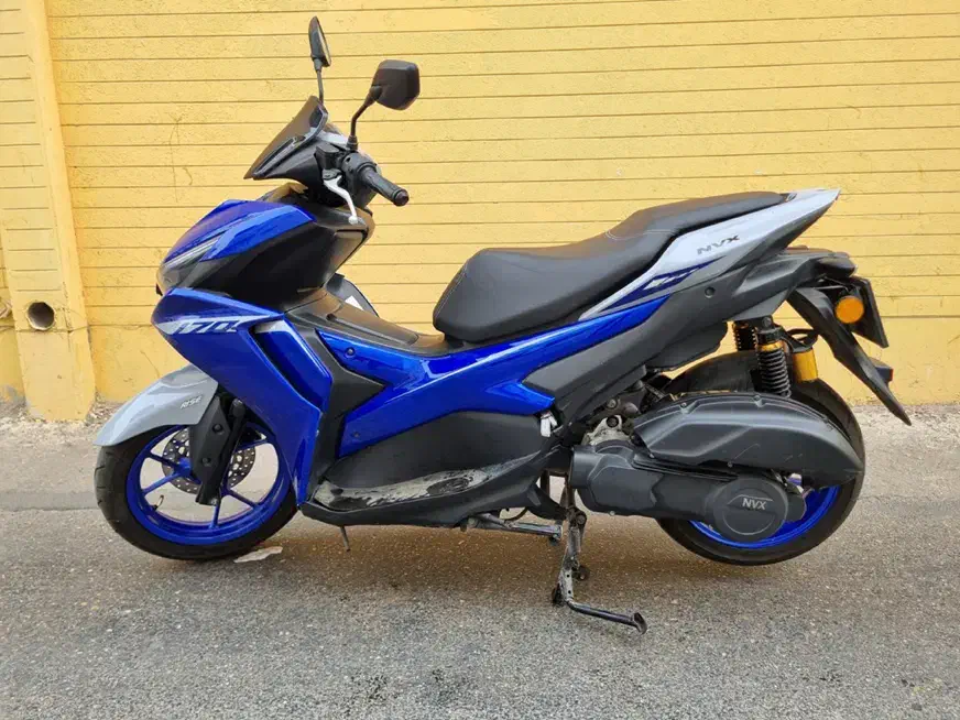 موتور NVX مدل 1402 تمیز در بوشهر - ۱۱ آذر ۱۴۰۴