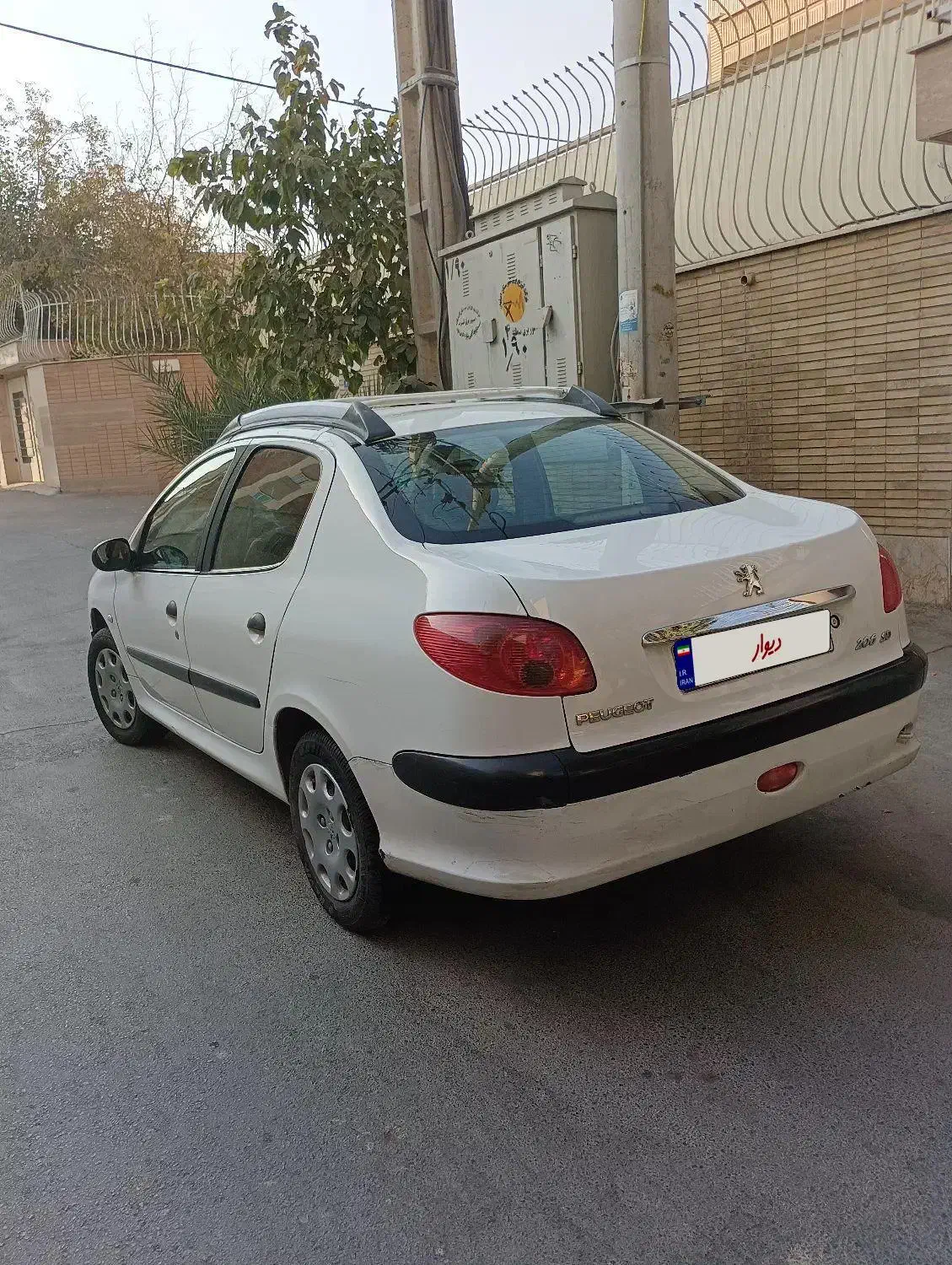 پژو 206 sd v20 تیپ دو مدل 90 در اصفهان - ۳۰ آبان ۱۴۰۴