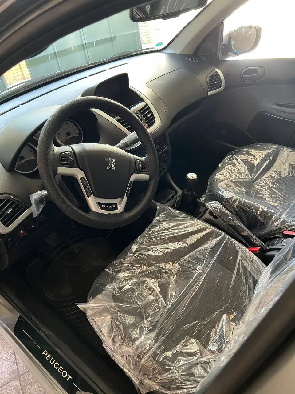 پژو 207i tu5 مدل ۱۴۰۴ تیتانیوم در تهران - ۱۱ آبان ۱۴۰۴