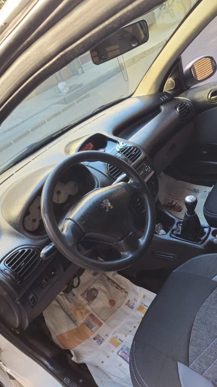 ۲۰۶ sd v8 94 در کرج - ۱۲ آبان ۱۴۰۴