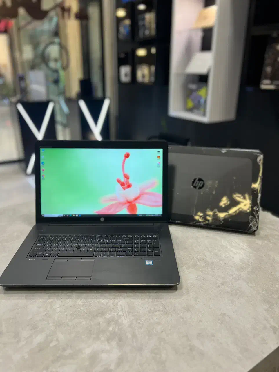 لپتاپ غولHP باگرافیک M4000M رم۲۴ گیگ عالی وقدرتمند در گلبهار - ۲ آذر ۱۴۰۴