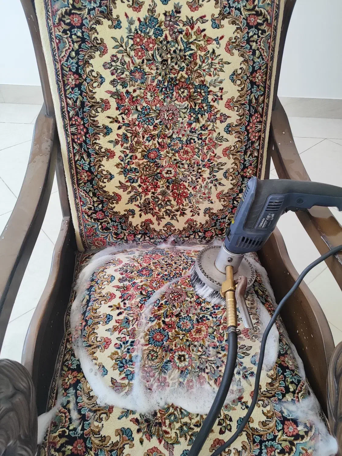 مبل‌شویی تخصصی سورنا با دستگاه در محل در زاهدان