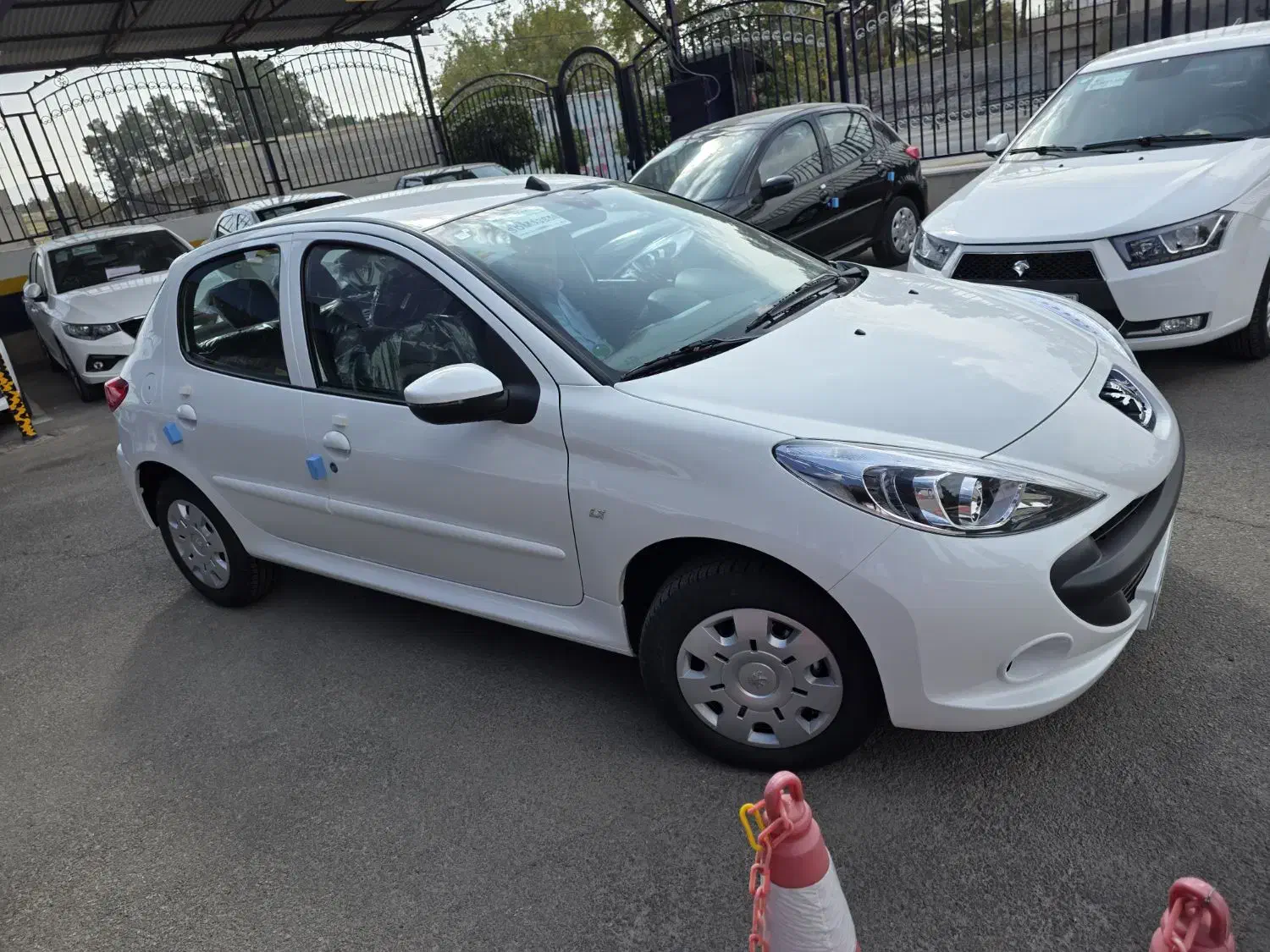 207tu3مدل 1404 صفر در شیراز - ۲۶ آبان ۱۴۰۴