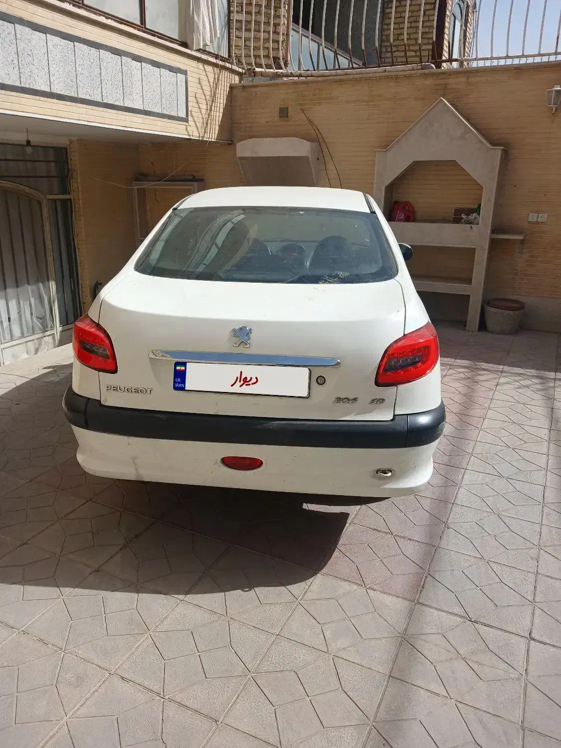 206 sd v9 اتومات در اصفهان - ۶ آبان ۱۴۰۴