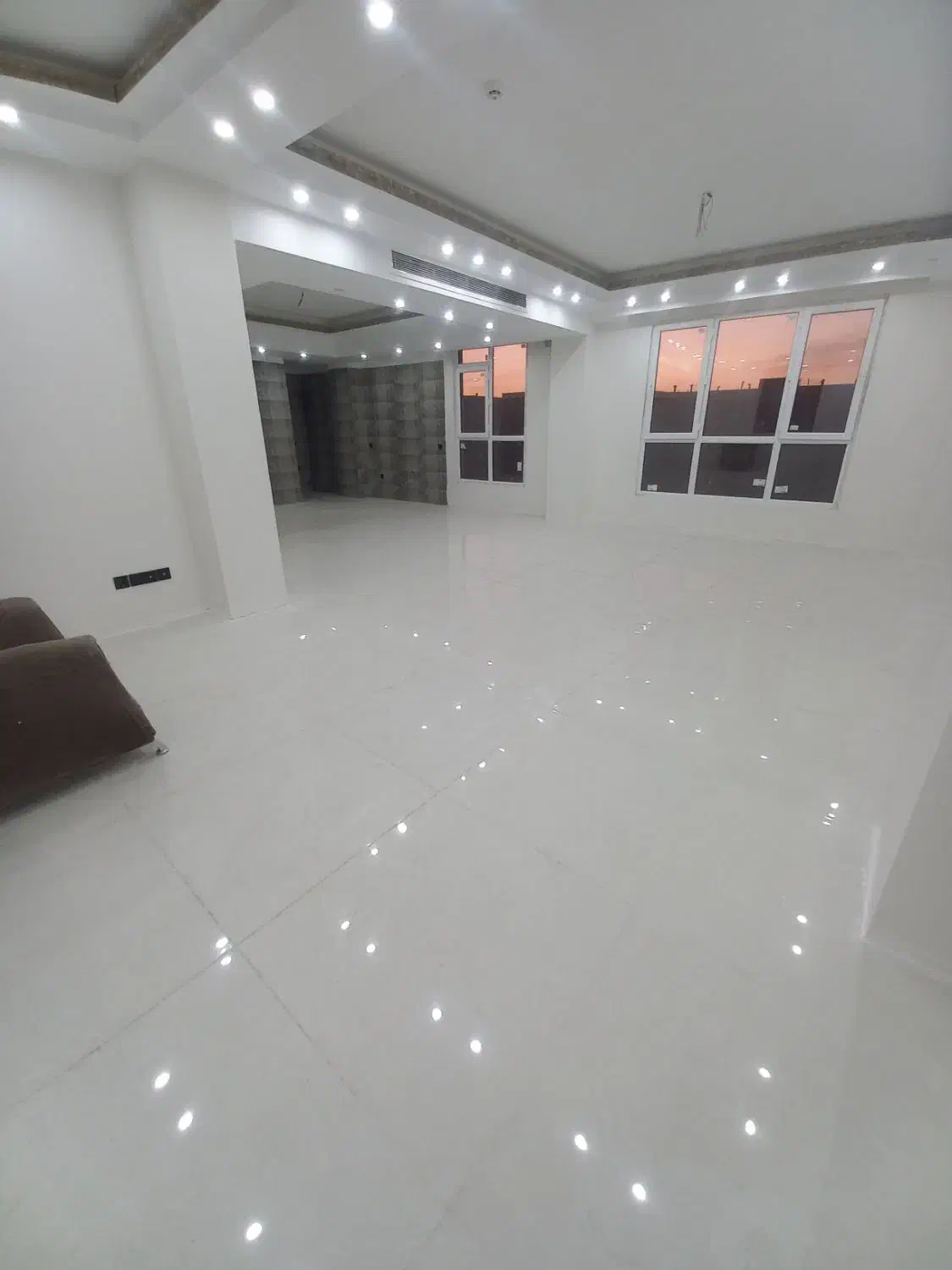 فروش آپارتمان ۱۳۵ متری نوساز شاخه اصلی در فردیس - ۱۵ آبان ۱۴۰۴