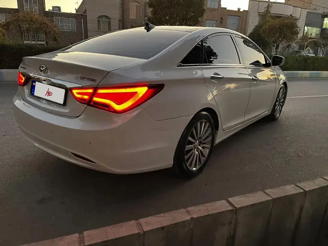 سوناتا yf 2014 در مشهد - ۴ آذر ۱۴۰۴