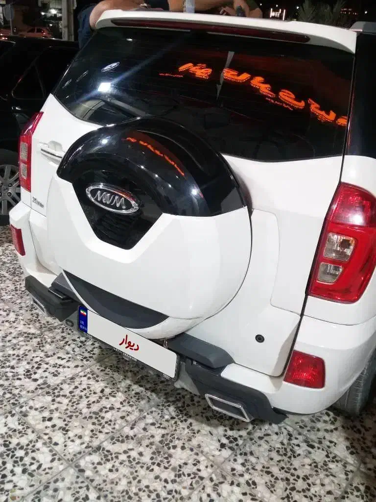 x33 مدل 96 در شیراز - ۶ آبان ۱۴۰۴