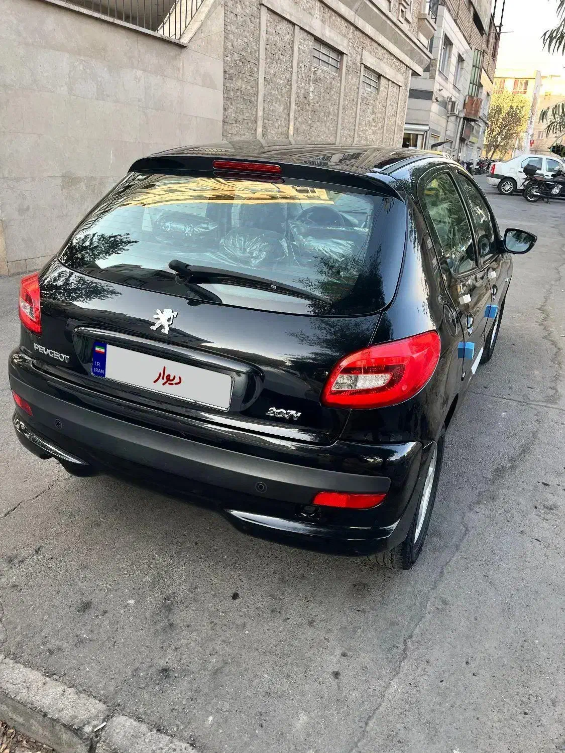 پژو 207i مشکی آبنوس tu5بیرنگ مشابه صفر در تهران - ۲ آذر ۱۴۰۴