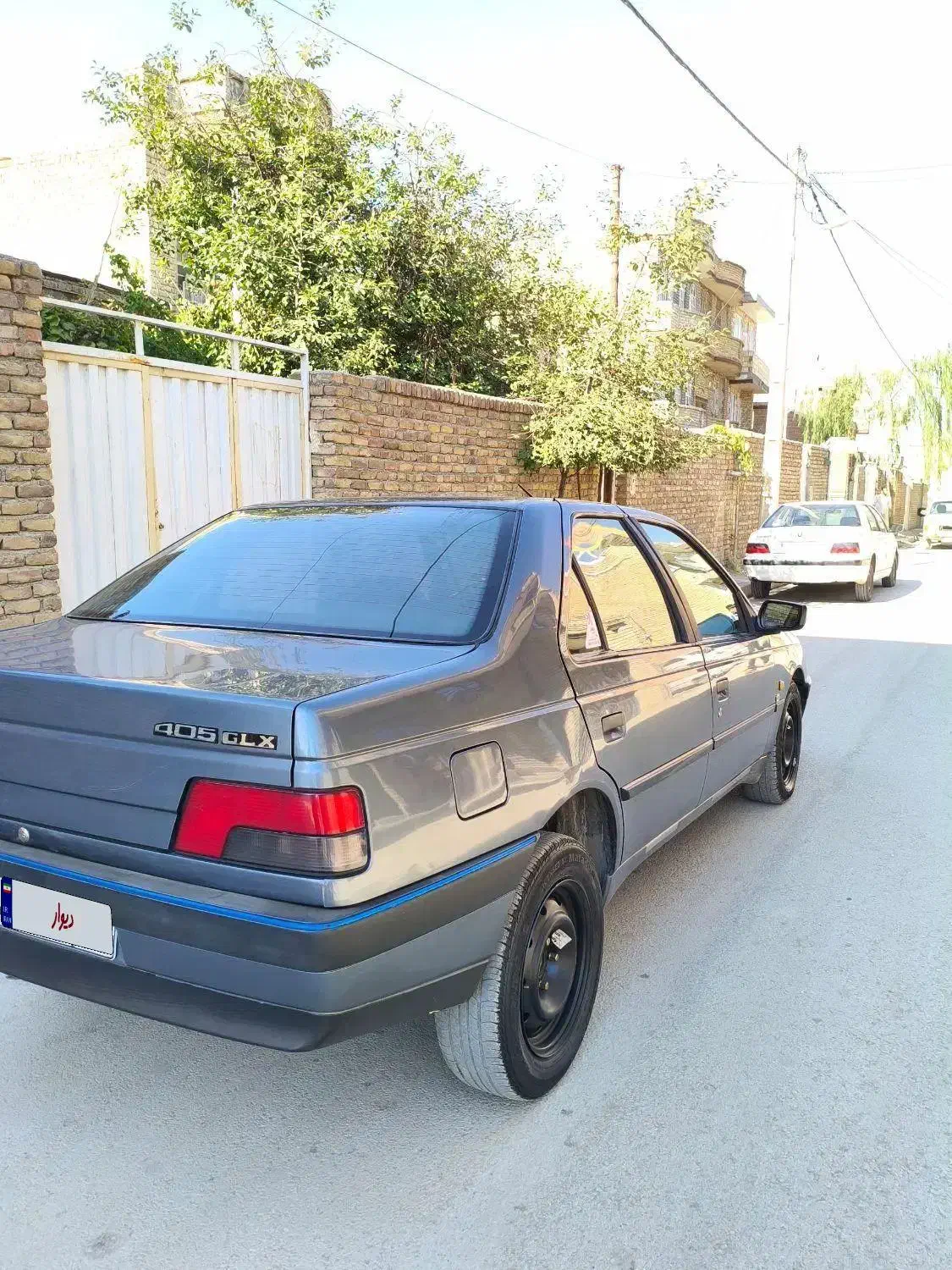 پژو 405 GLX بنزینی مدل 1393 سینه جدید در ارومیه - ۱۵ آبان ۱۴۰۴