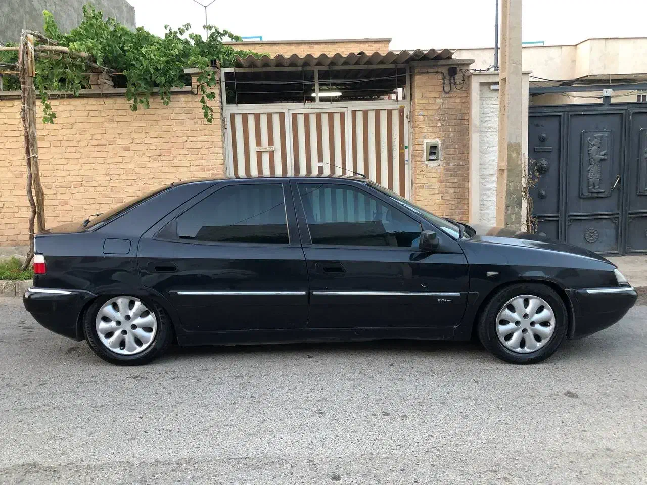 زانتیا ۲۰۰۰ مدل ۸۴ در تهران - ۱۱ دی ۱۴۰۴