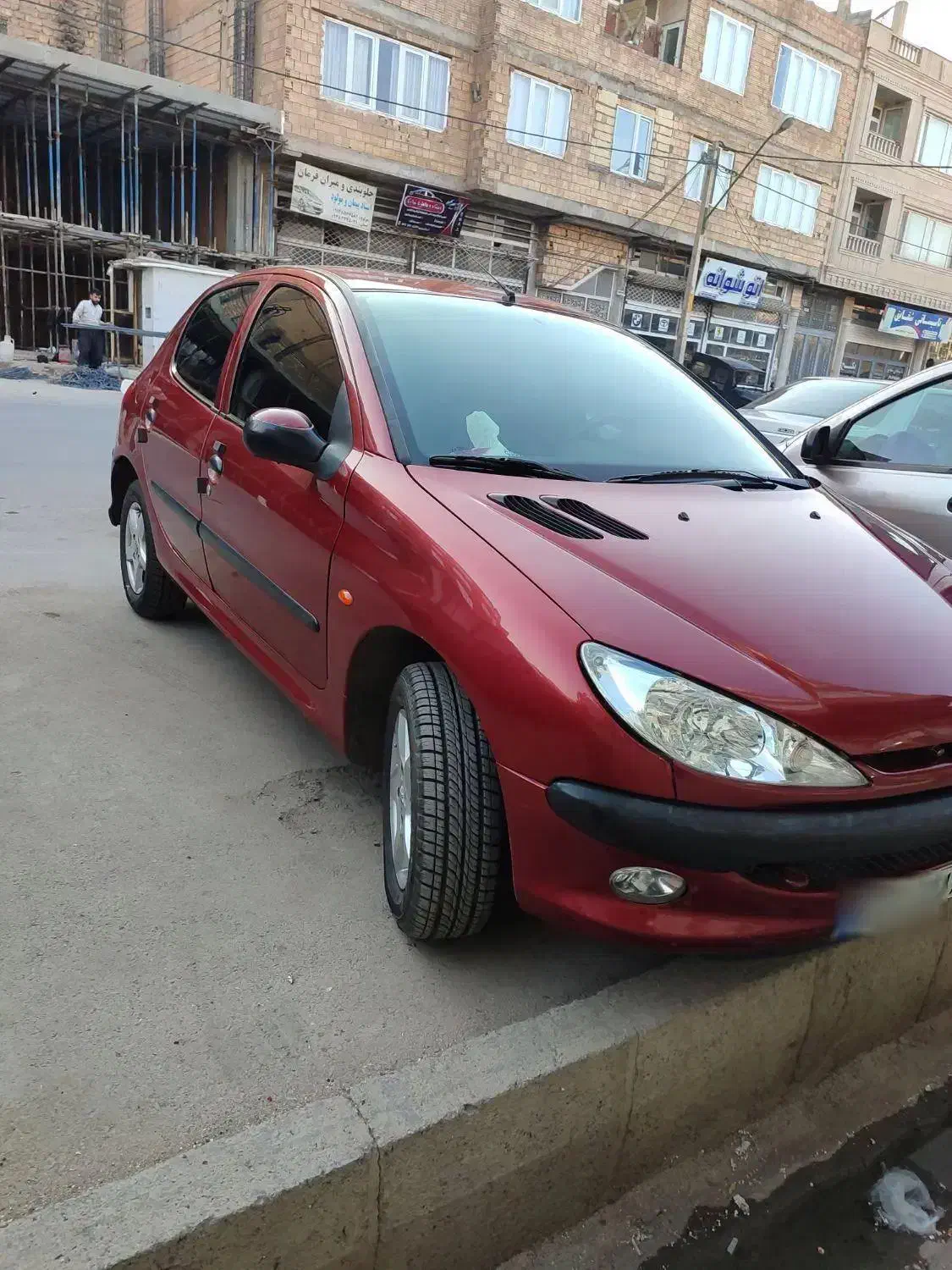 پژو206 TU5 در مهاباد (آذربایجان غربی) - ۱۵ آبان ۱۴۰۴