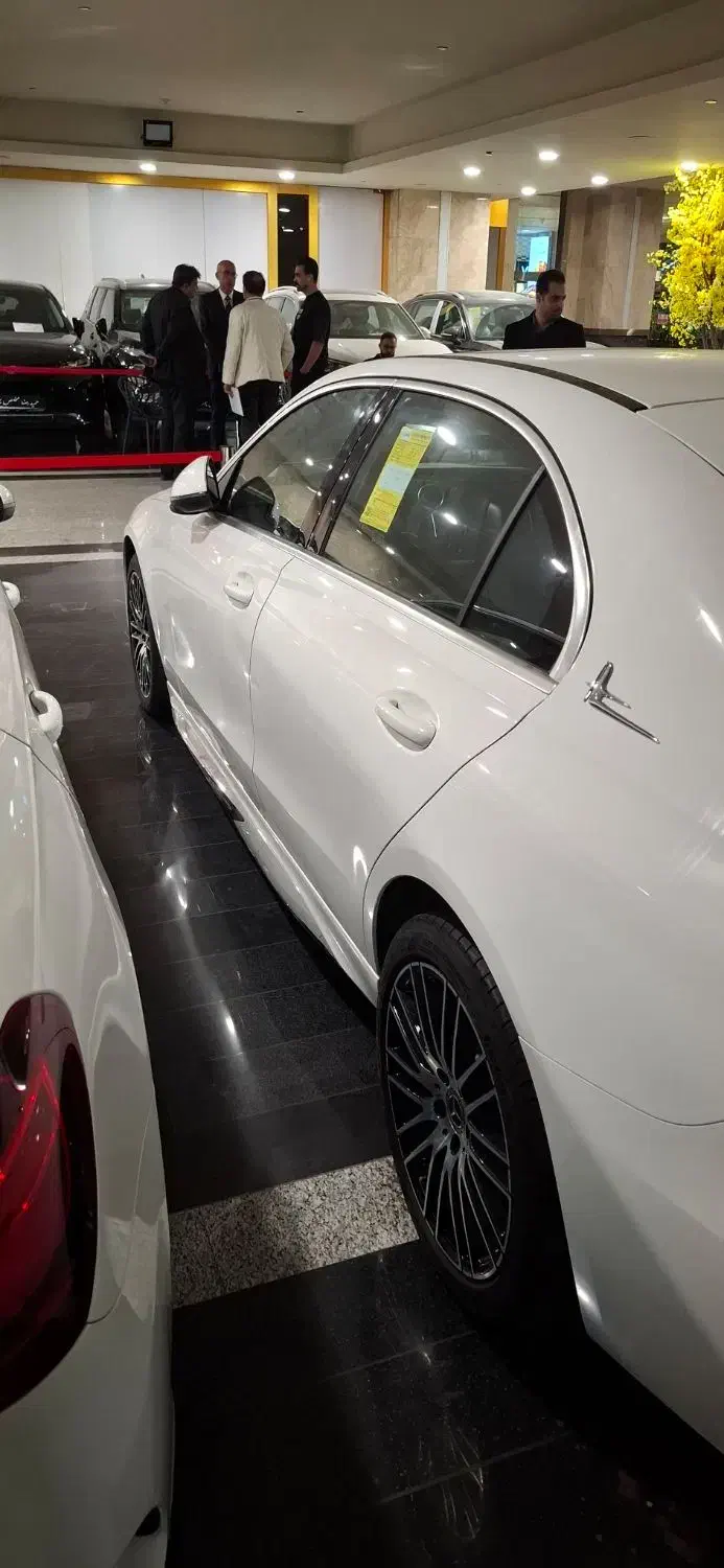 بنز c200L مدل 2025 فول در تهران - ۱۲ آبان ۱۴۰۴