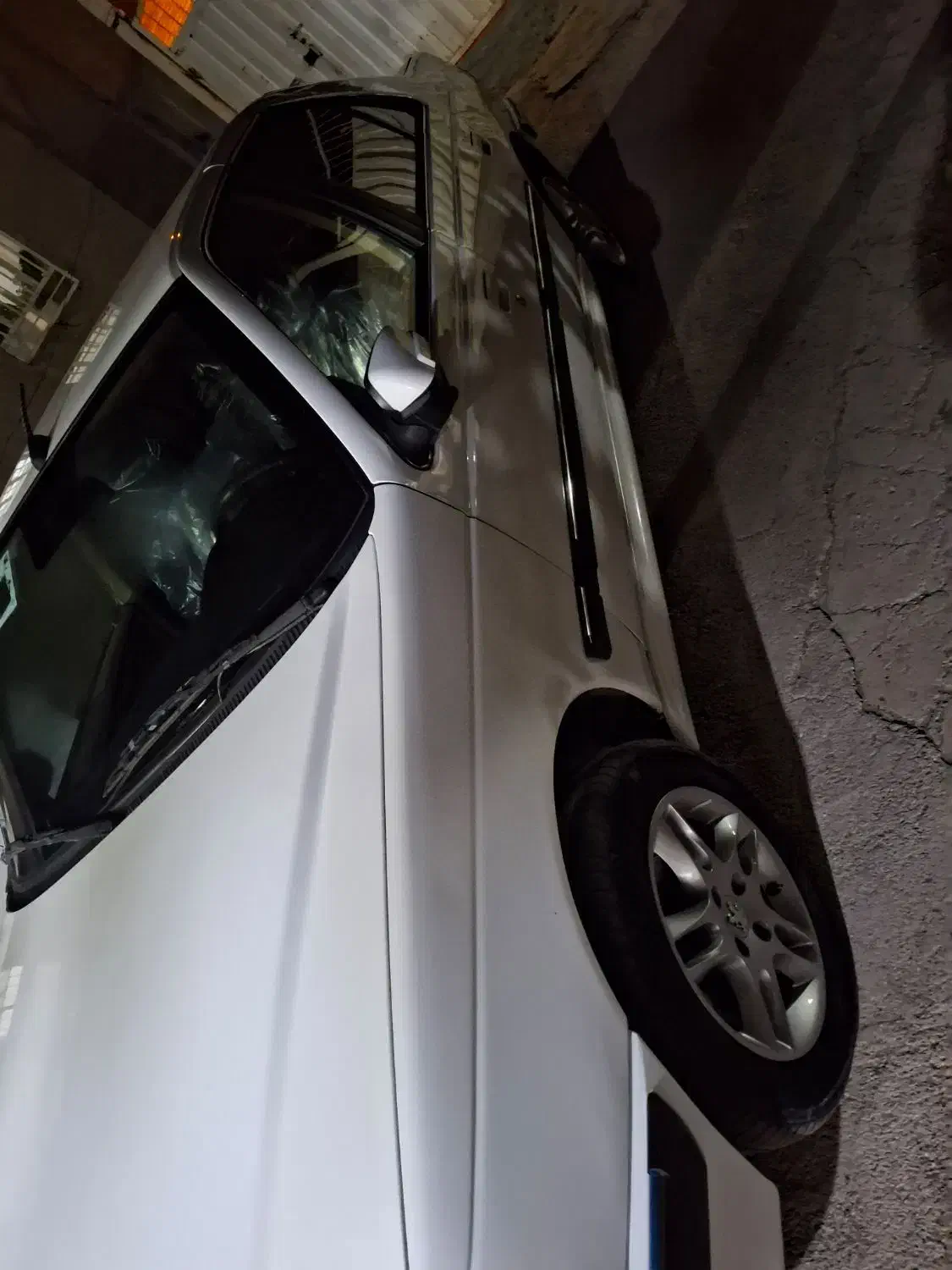 فروش پژو پارس ۴۰۱ تمام فول ELX موتور جدید Xu7p در همدان - ۳ آبان ۱۴۰۴