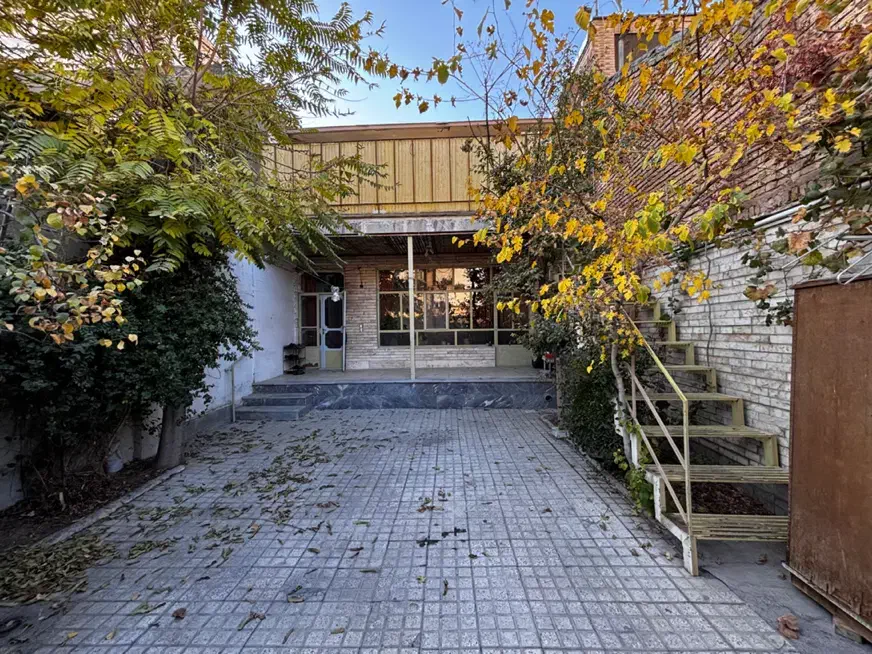 فروش ویلایی خیابان تختی در شهرکرد - ۱۷ آبان ۱۴۰۴