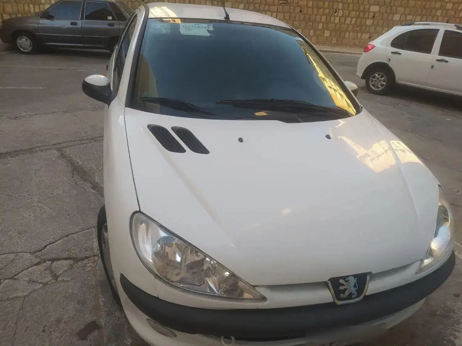 پژو 206 تیپ 5 مدل 1396 در شیراز - ۱۱ آبان ۱۴۰۴