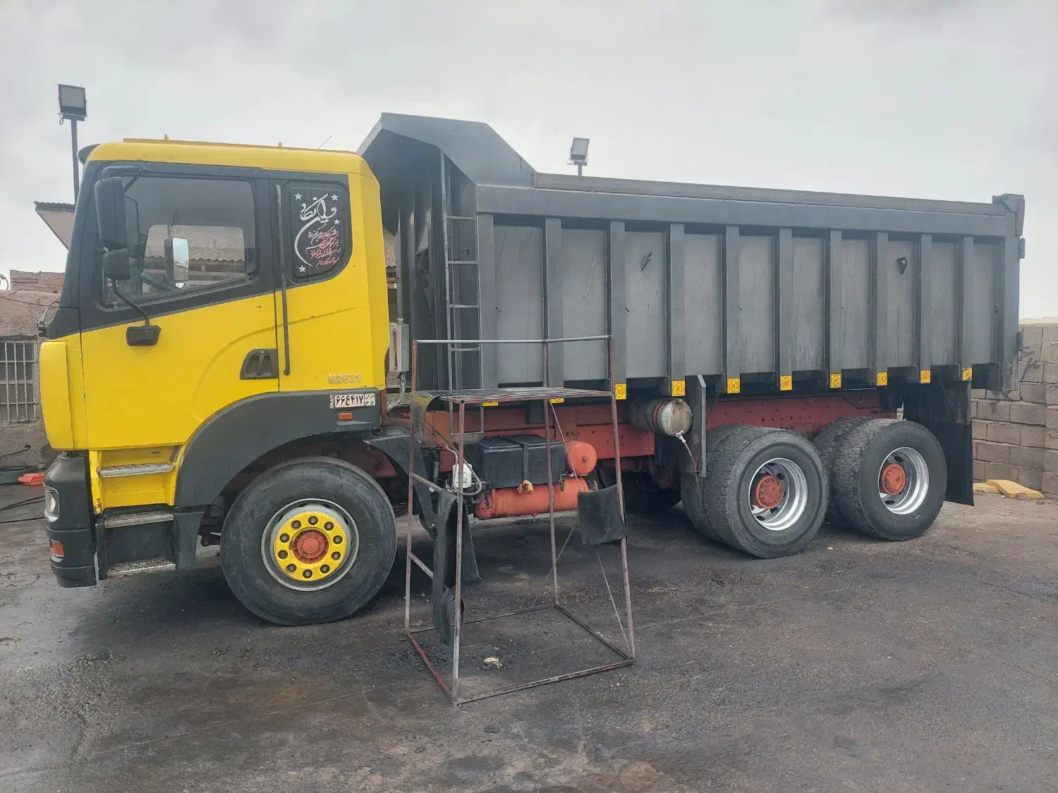 آمیکو دهچرخ کمپرسی مدل ۹۱شاهنگ بدون رنگ سلام در چترود - ۲۵ آذر ۱۴۰۴