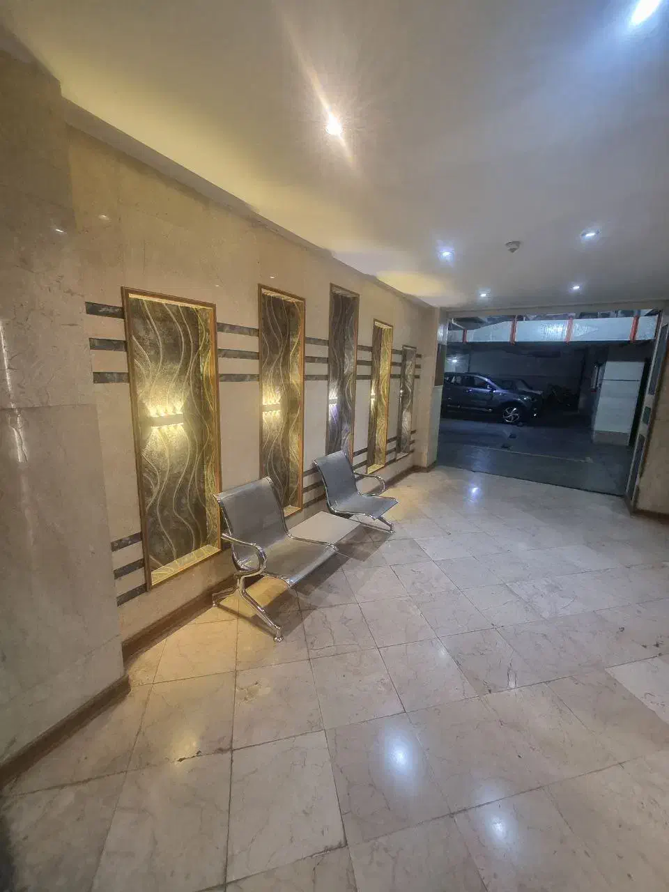 فروش ۱۱۴ متر دوخواب برج آسمان ویو آبشار و کوه در تهران - ۴ دی ۱۴۰۴