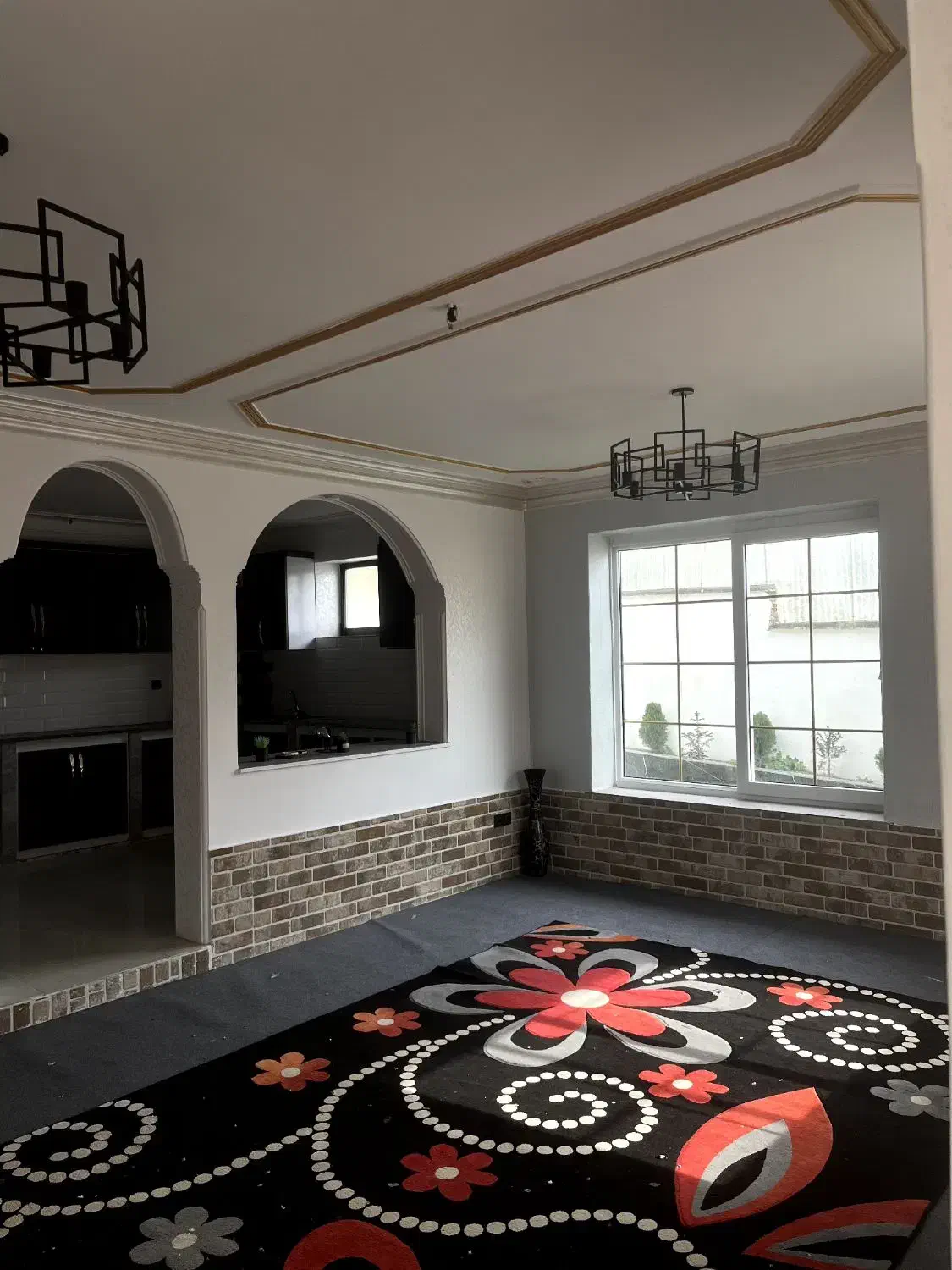 فروش ملک ویلایی با منظره و نورگیر در زیرآب - ۳ دی ۱۴۰۴