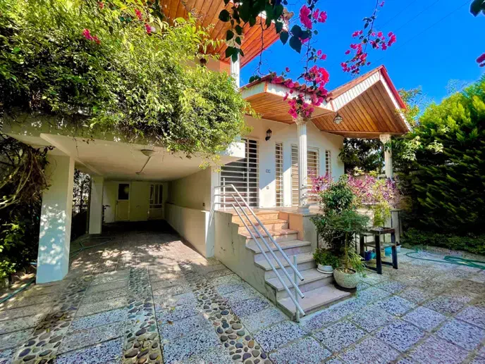 فروش ویلاباغ ۲۳۱ متری مدارک کامل (نخ شمال) در نوشهر - ۳ آذر ۱۴۰۴