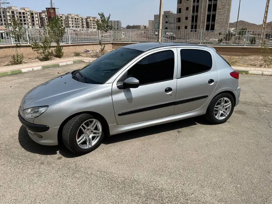 206 tu5 NFU در تهران - ۲۵ مهر ۱۴۰۴