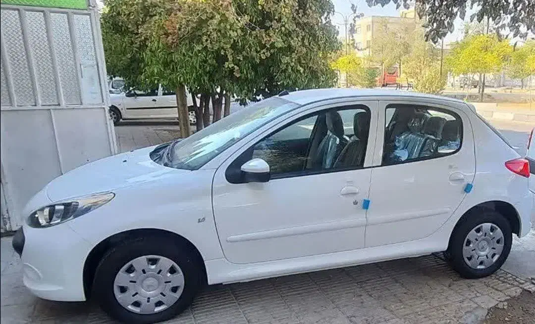 207 صفر کیلومتر tu3 مدل 1404 در شیراز - ۱۰ آبان ۱۴۰۴